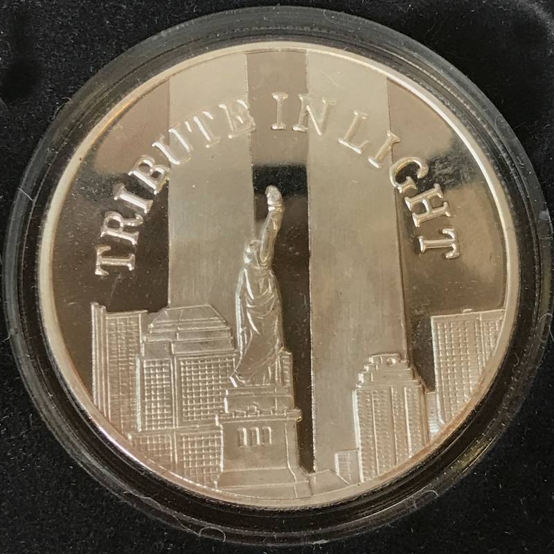 A TRIBUTE IN LIGHT 9/11 SEPTEMBER 11 COMMEMORATIVE 1oz SILVER COIN ...