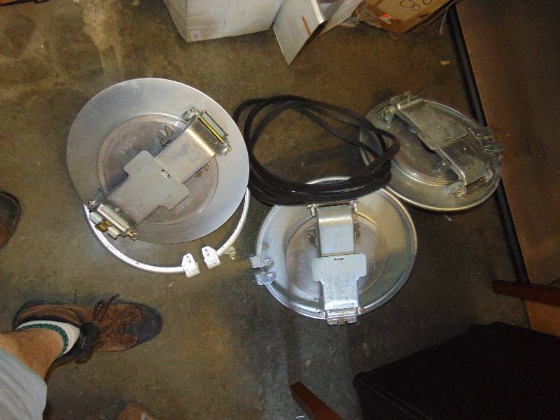 (3) Betts Industries Tiona CT-0040 inspection Manhole Cover Latch; (3 ...