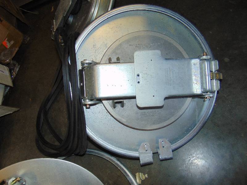 (3) Betts Industries Tiona CT-0040 inspection Manhole Cover Latch; (3 ...