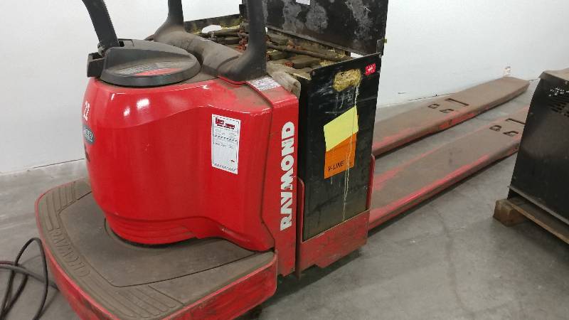 Raymond Double Rider Electric Pallet Jack | Up Town Heavy Equipment ...