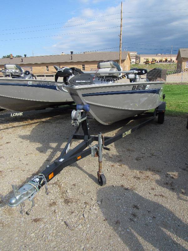 2008 Lowe 16" Aluminum Deep V Fishing Boat | Fort Riley Asset Auction ...