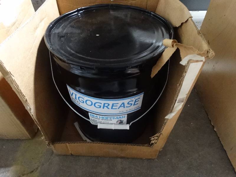 5 gallon bucket of robot grease/ Vigogrease reo | Wichita Restaurant ...