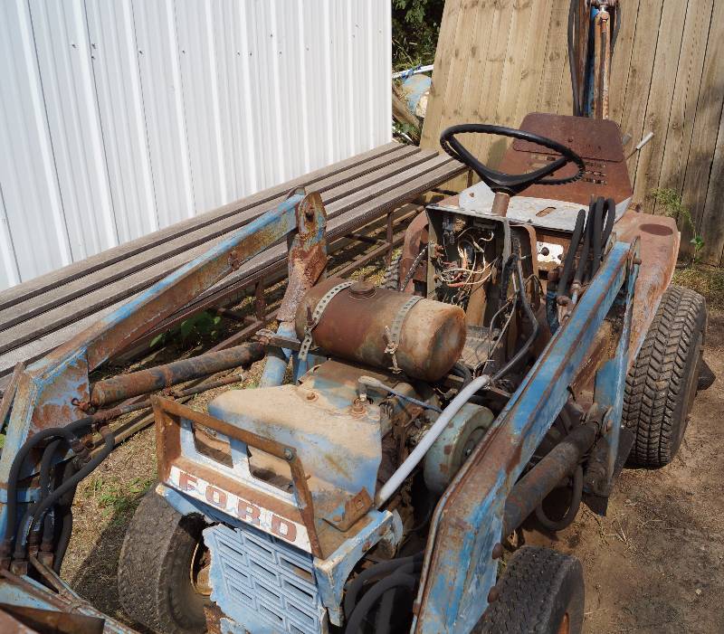 Lawn Tractor - FORD LGT 165 - SEE VIDEO!!! - w/ front loading bucket ...