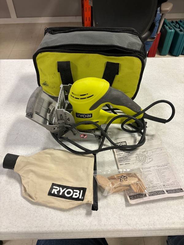 Tools! Ryobi, Black and decker, Chief, Milwaukee, Craftsmen, Dewalt ...