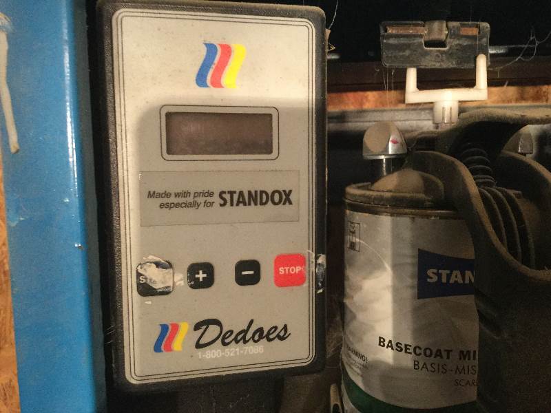Standox Dedoes automotive paint mixing machine. | Baldwin City Round 2 ...
