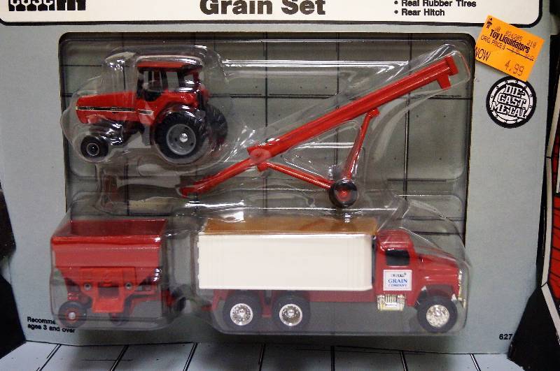 ERTL Case IH Farm Toys Grain Set, 1/64 scale, Tractor, Truck, Auger ...