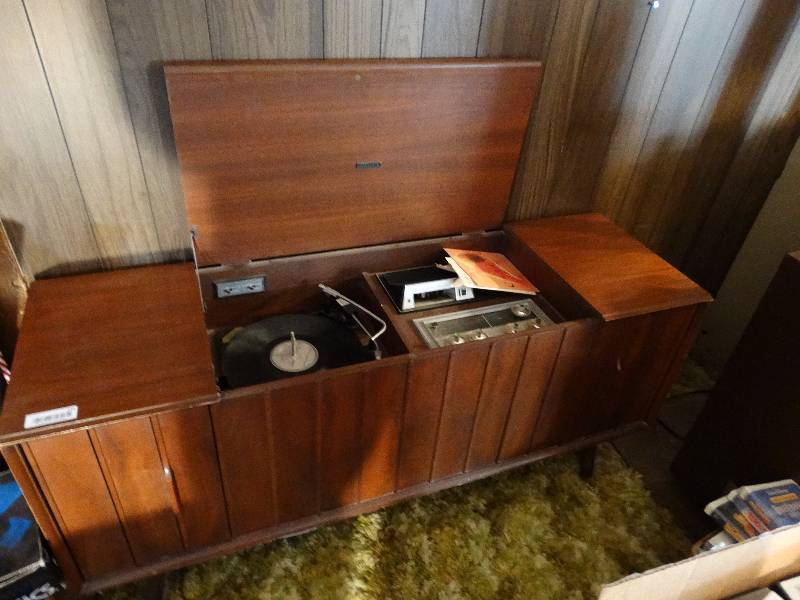 Zenith vintage console radio/record player/ 8 track player | Garden ...