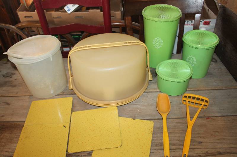 Vintage Pens, Pencils, Home Decor, Tupperware, Ephemera, Sewing Machine ...