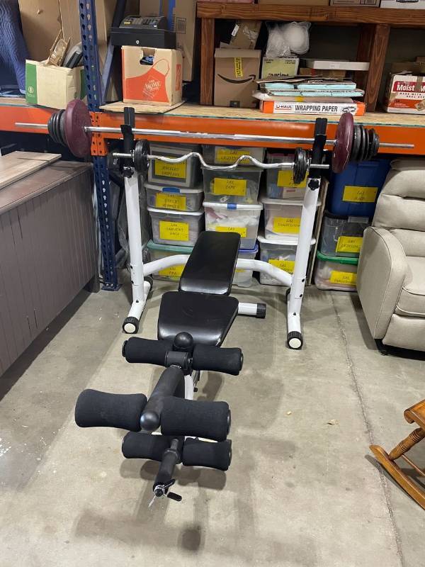 L&L Estate Sales warehouse sale featuring Longaberger baskets, Vera ...