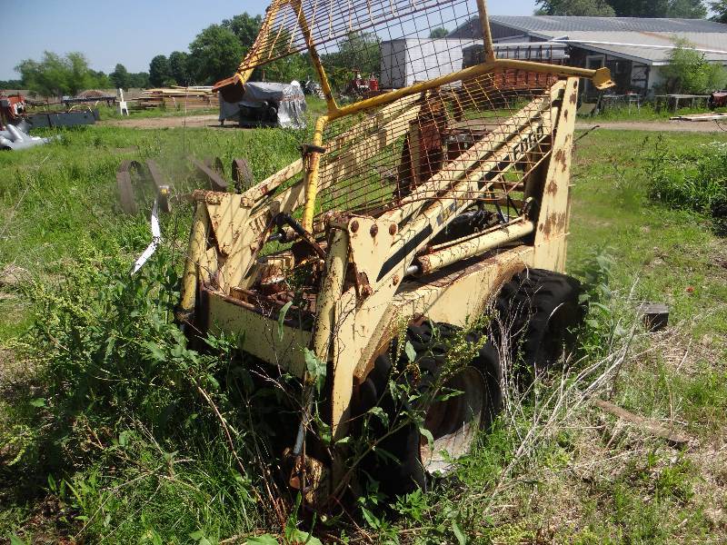 Ford CL-40 Skid Steer for Parts or Rebuild | Farm And Mill Equipment ...