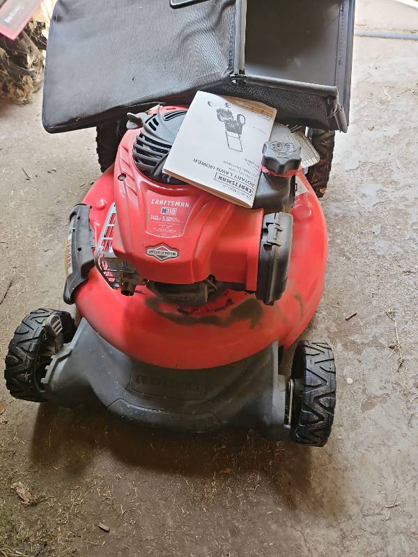 Aawesome Estate Sales online auction featuring Yard decor, Tools ...