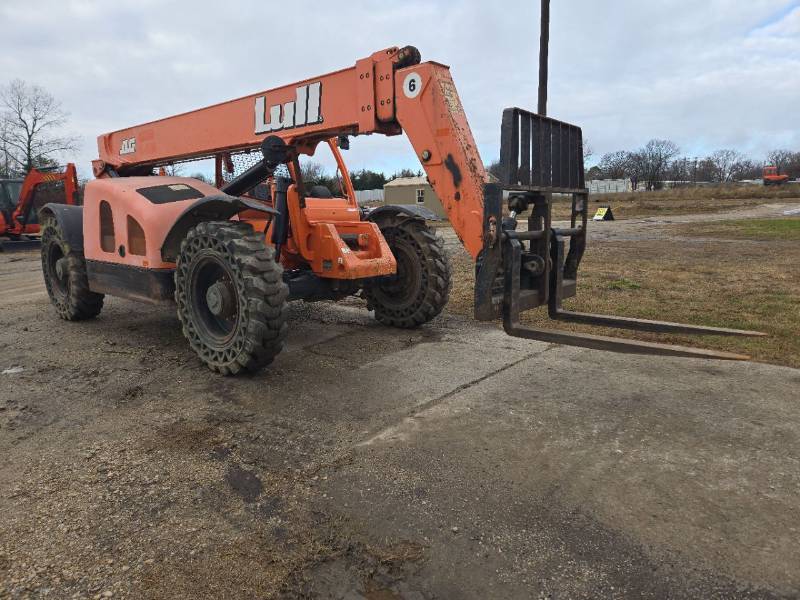 Oz Deals December Farm and Construction Auction ~ Ford 861 Diesel ...