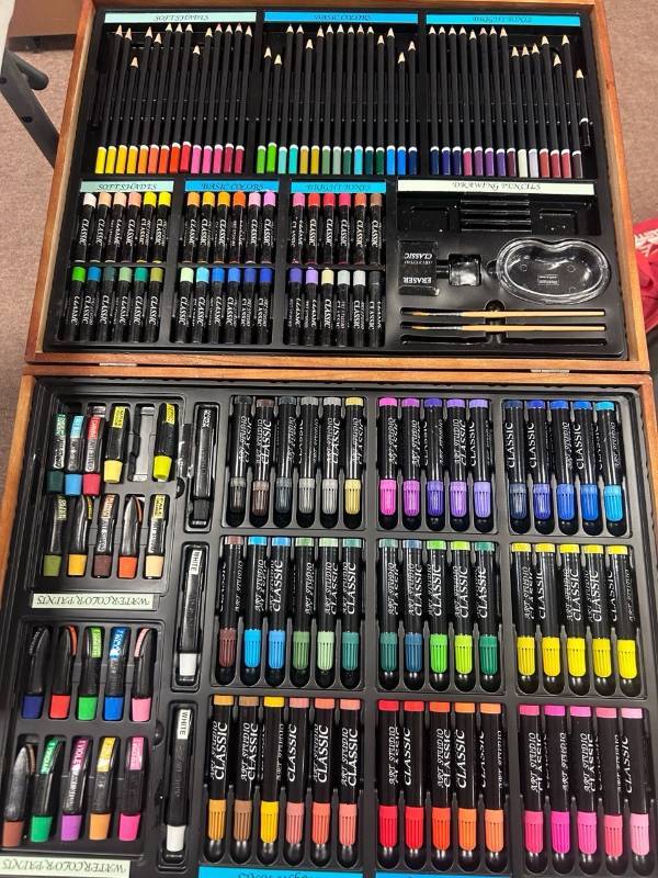 Lots of Goodies!!!! Don't Miss out, Christmas is coming soon!!! | Equip-Bid