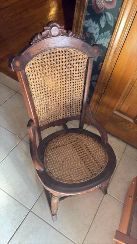 Antiques • Crystal Glassware • Tools • Vintage Décor • Collectibles ...