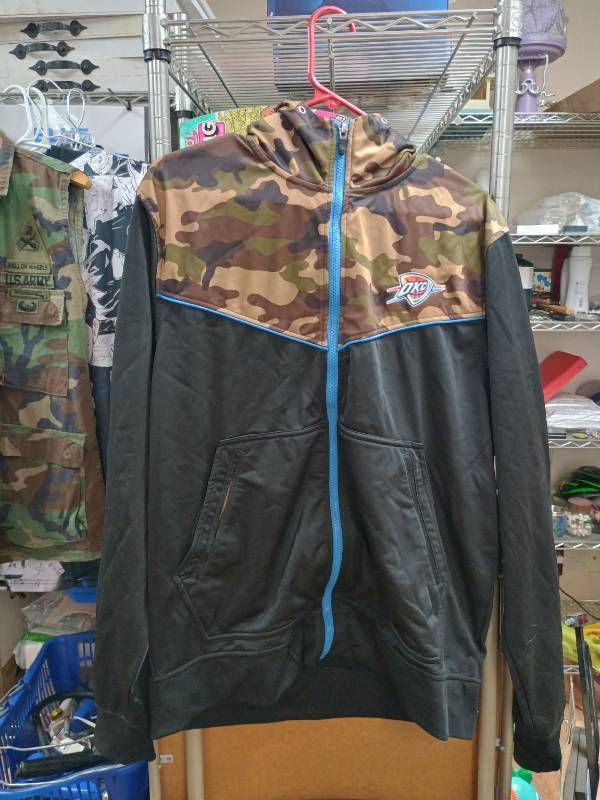 Monumental auctions-Haysville Pick up-Lots of unique items. Trains ...