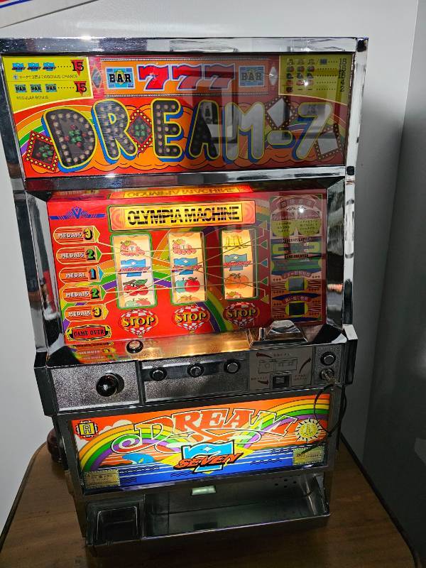 New Years Eve Olathe Pickup~ Christmas Decorations, Slot Machine ...