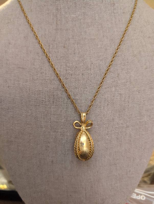 Olathe Pick-up~ Vintage Perfume Bottles, Lace, Antique Notions, and ...