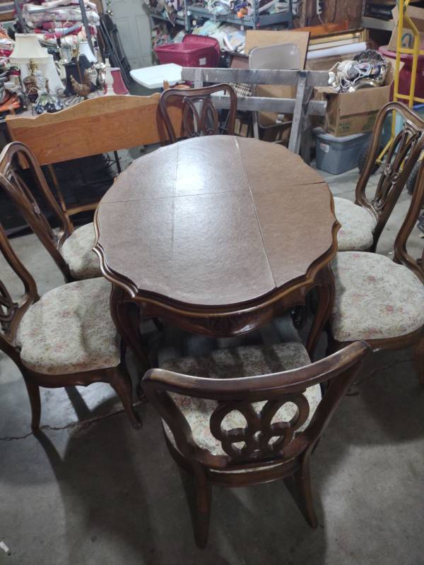 Baldwin City Estate ★Antiques ★ Furniture★ Something For Everyone ★Plus ...