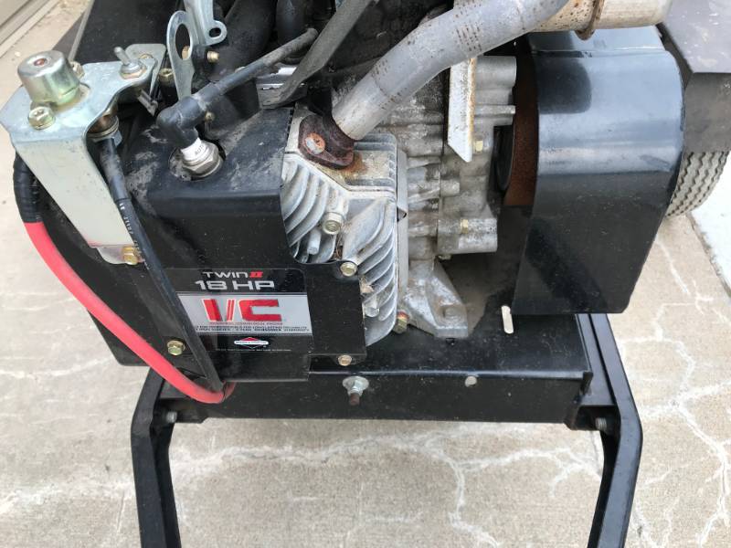 18HP DR TOWABLE CHIPPER MODEL C18-CHP Purchased last year used one time ...