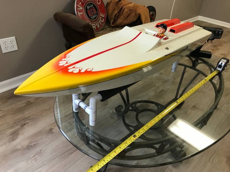 LARGE RC BOAT WITH INBOARD NITRO K&B 7.5 INBOARD MARINE ENGINE INCLUDES ...