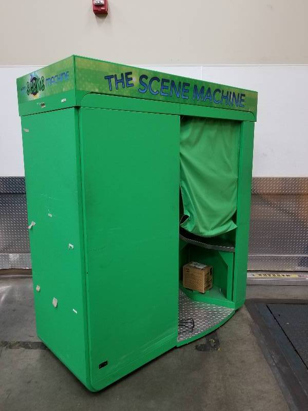 Face Place Scene Machine 2 - Face Place Photo Booth | Equip-Bid