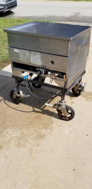 Ice Machine, Funnel Cake Fryer And More! New Strawn Kansas | Equip-Bid