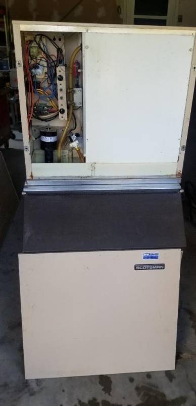 Ice Machine, Funnel Cake Fryer And More! New Strawn Kansas | Equip-Bid